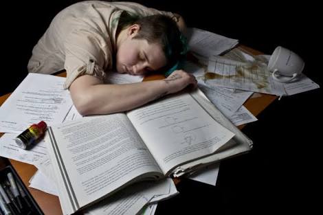 How To Study For Long Hours At Night Without Sleeping Off | Aid the student
